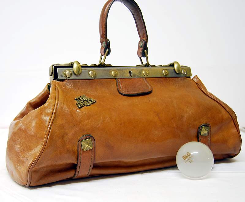 Vintage Love. Bags & Purses - The Fashion Tag Blog