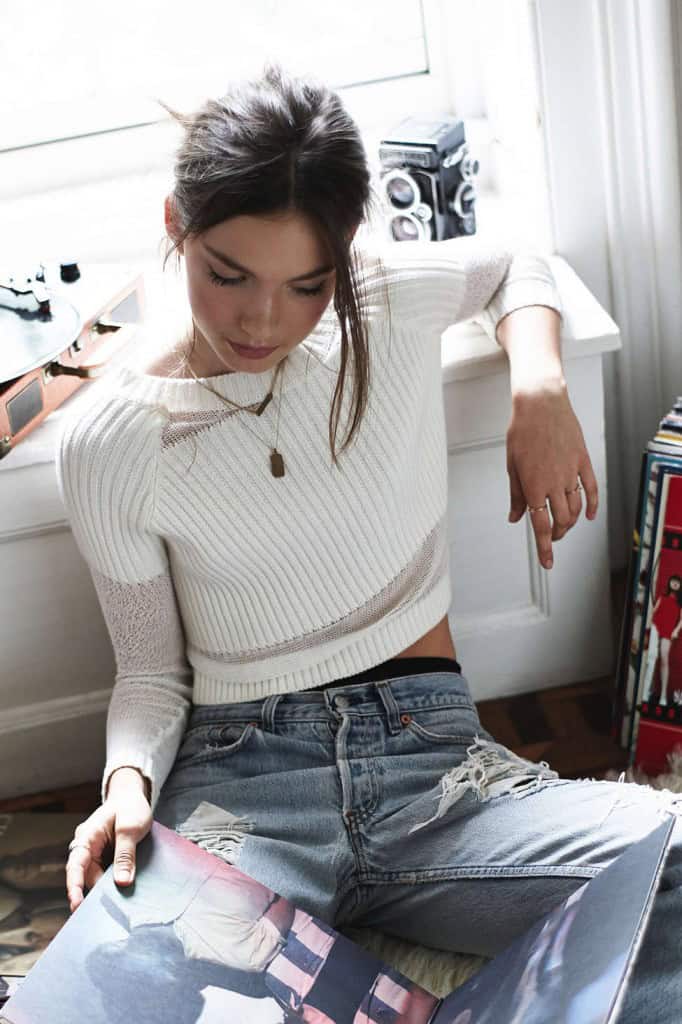 Wearing Crop Sweaters In Winter: YES Or NO? - The Fashion Tag Blog